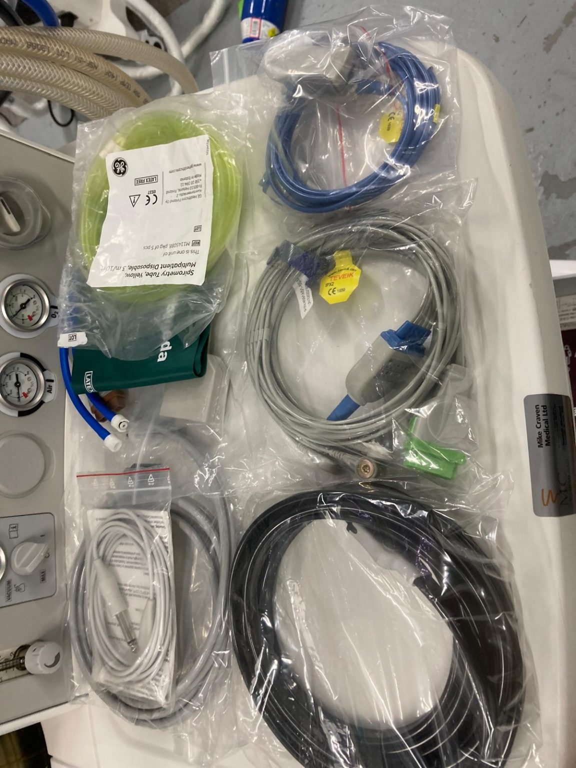 Aespire View Anaesthesia System with integrated Carescape B850 Monitor ...