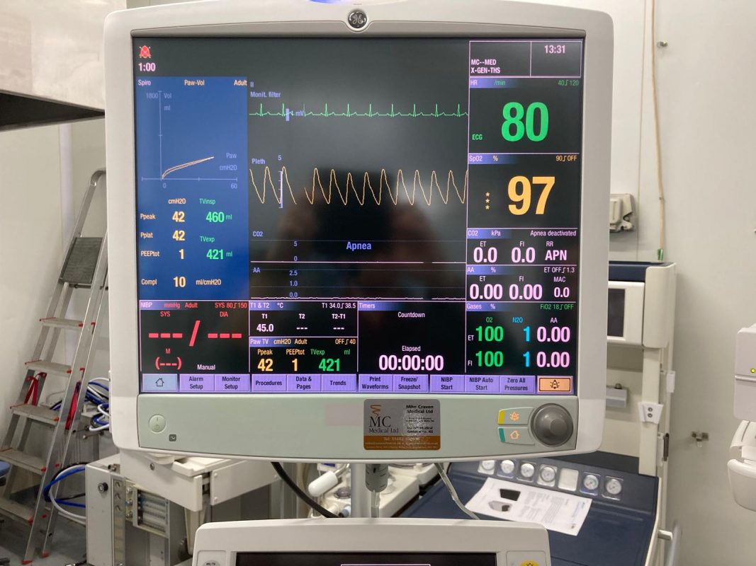Aespire View Anaesthesia System with integrated Carescape B850 Monitor ...